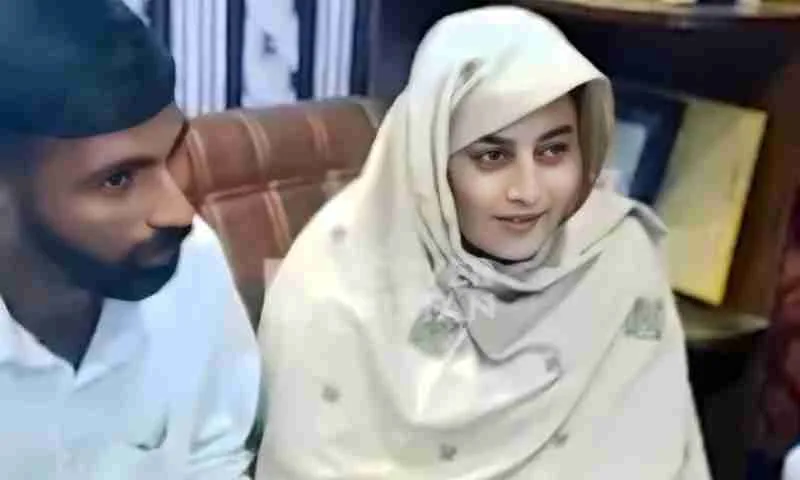 Indian Pilgrim Sarabjit Kaur Converts to Islam in Pakistan, Marries Local Man as Family Seeks ...